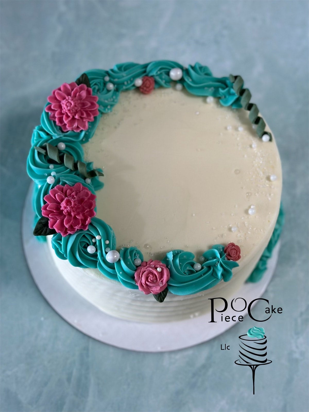 simple circle cake design